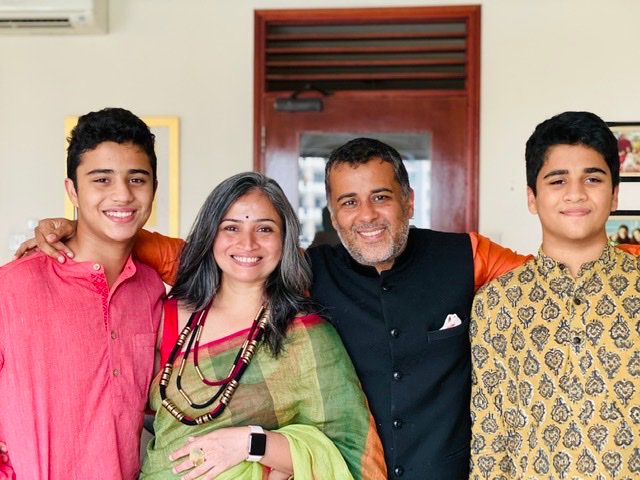 Chetan Bhagat | KnowledgeMandir